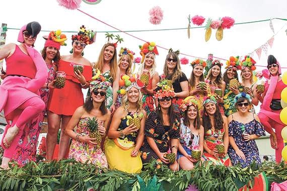 Rhayader puts on a colourful carnival | brecon-radnor.co.uk
