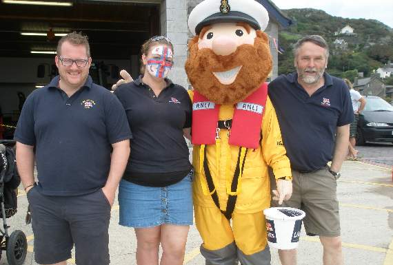 RNLI fun day raises almost £3,000 | cambrian-news.co.uk