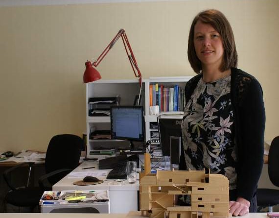 Lowri shows her talents by scooping £2,500 prize | cambrian-news.co.uk