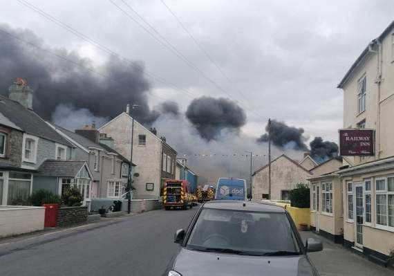 Emergency services tackle large fire in Borth | cambrian-news.co.uk