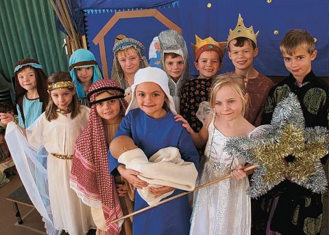Little school stars take centre stage | farnhamherald.com