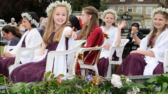 Revellers revel at Fernhurst | farnhamherald.com
