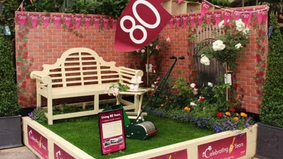 Squire's marks 80 years of floral splendour | farnhamherald.com
