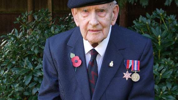 Service remembers war hero Ted Pilgrim | farnhamherald.com