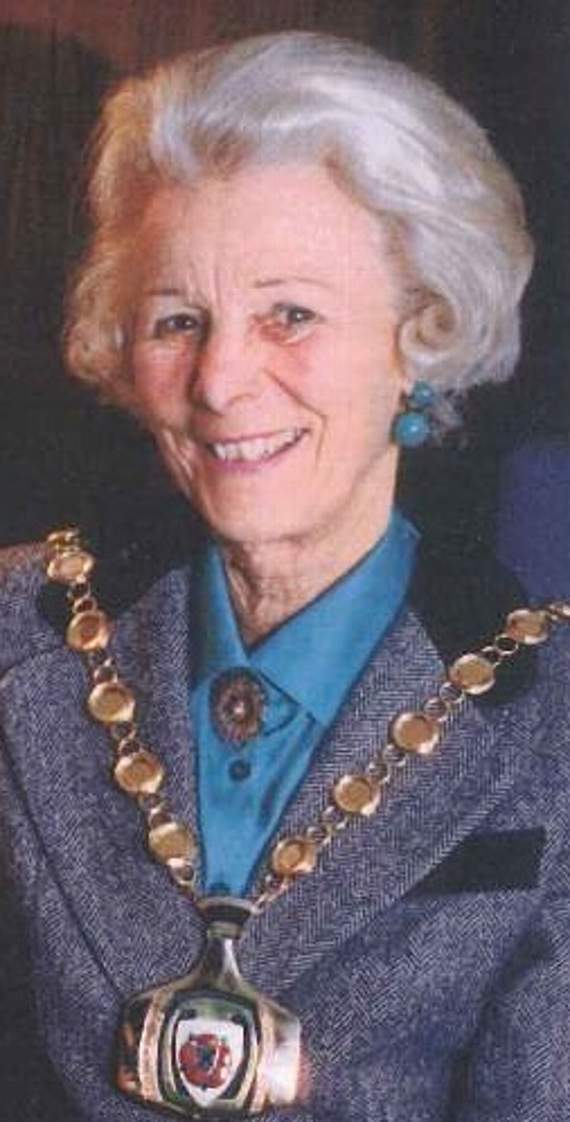 Elsa Bulmer dies at 95 | farnhamherald.com