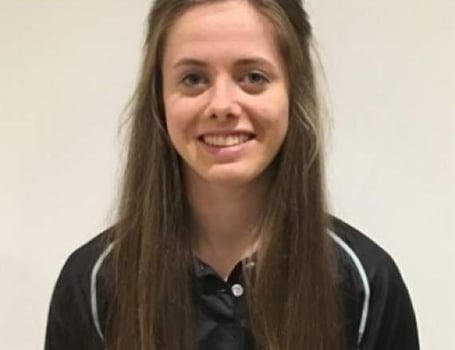 Danielle is youngest Level 2 coach at 18 | farnhamherald.com