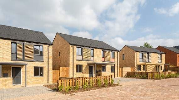 First people move into new homes | farnhamherald.com