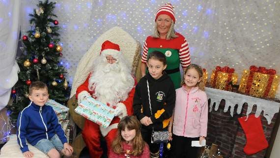 Children say ‘hello’ to Santa | farnhamherald.com