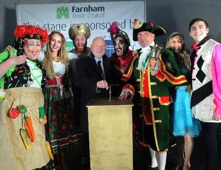 Countdown to Christmas lights switch on | farnhamherald.com