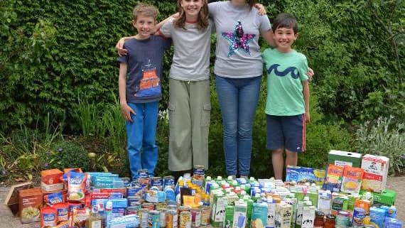 Pupils proudly collect foodbank donations | farnhamherald.com