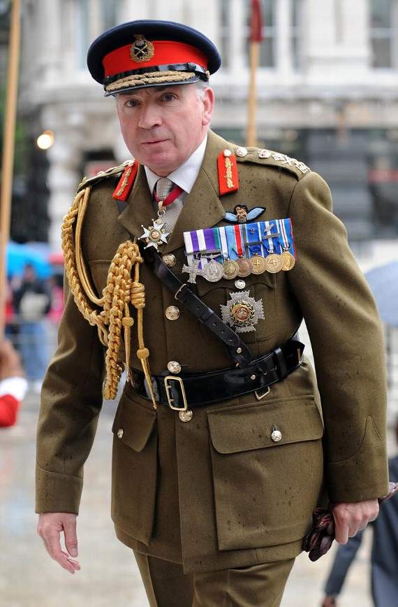 Lord Dannatt goes to war on prostate cancer | farnhamherald.com