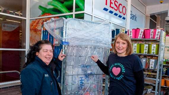 War on waste staged at Tesco ‘Mass Unwrap’ | farnhamherald.com