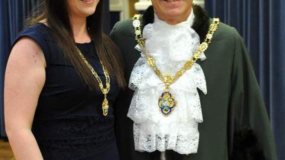 Dad and daughter duo take up the chains in Farnham | farnhamherald.com