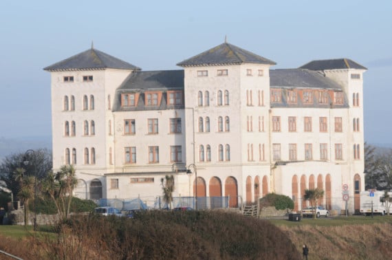 Bay Queen plans change: Flats and restaurant planned at former hotel ...