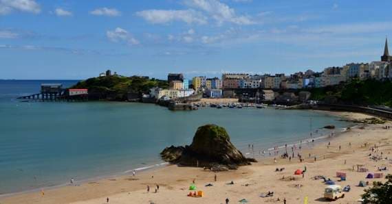 County’s beaches fly the flag! | tenby-today.co.uk