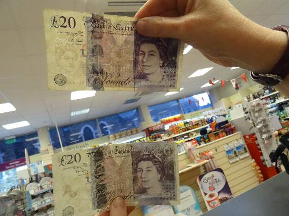 How To Spot Fake Bank Notes - Soupcrazy1