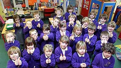 Pupils sing and sign into a world record | wsfp.co.uk