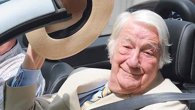 A life dedicated to show-business: Narberth born entertainer Wyn Calvin ...