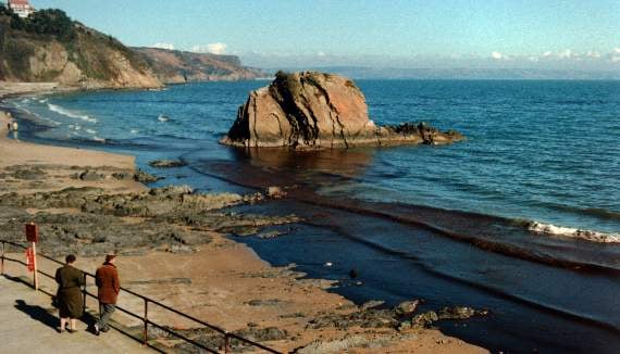 A black day for Pembrokeshire - Sea Empress oil disaster recalled 25 ...