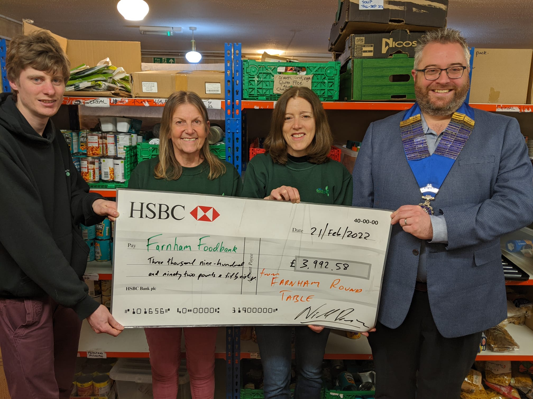 Round Table’s Santa’s Sleigh Ride delivers £4,000 for Farnham Foodbank ...