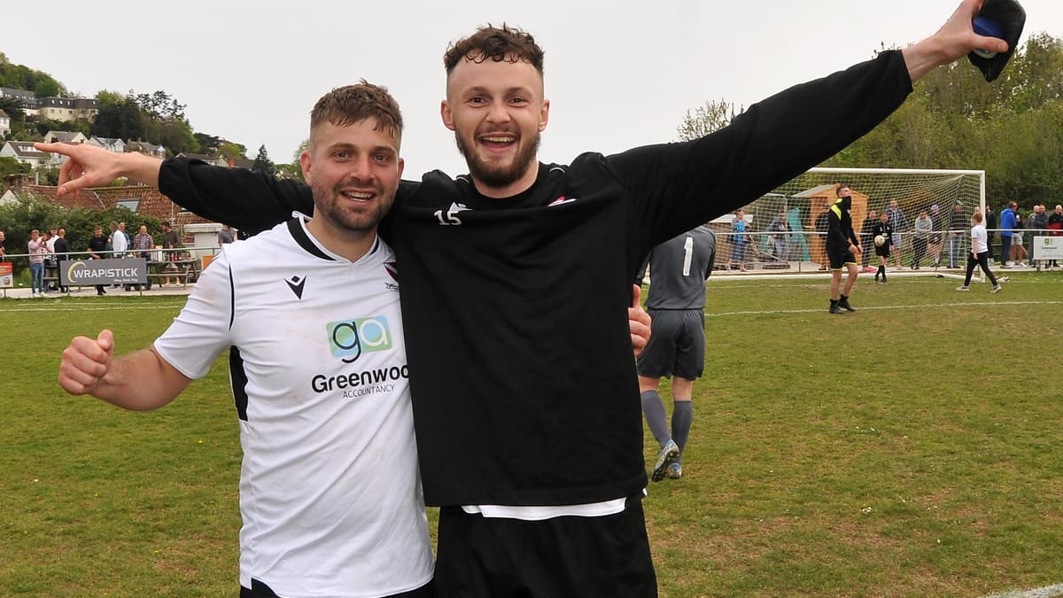 MATCH GALLERY: Teignmouth 8-1 Plymstock United | middevonadvertiser.co.uk