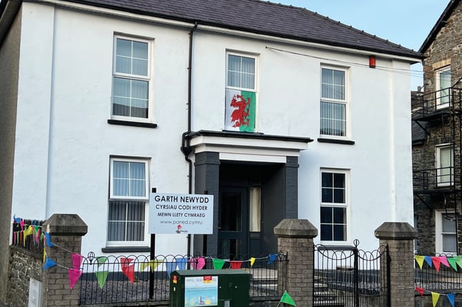 Welsh learner sets up language hub | cambrian-news.co.uk