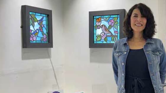 Farnham art exhibition preview draws in hundreds | farnhamherald.com