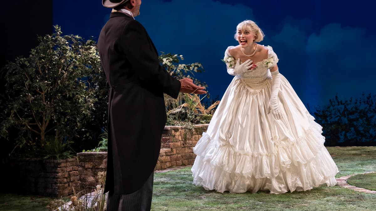 Tragedy within Ayckbourn’s comedy at Chichester | farnhamherald.com