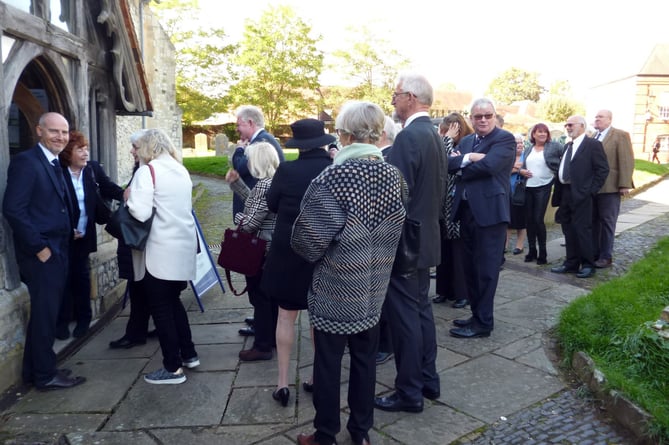 Sir Ray Tindle memorial at St Andrew’s Church, Farnham | farnhamherald.com