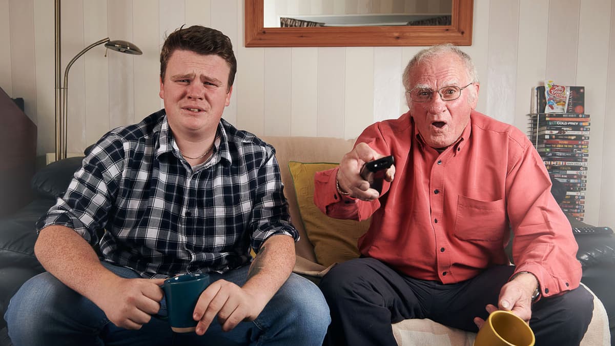 Gwynedd friends and families take part in Welsh Gogglebox | cambrian ...