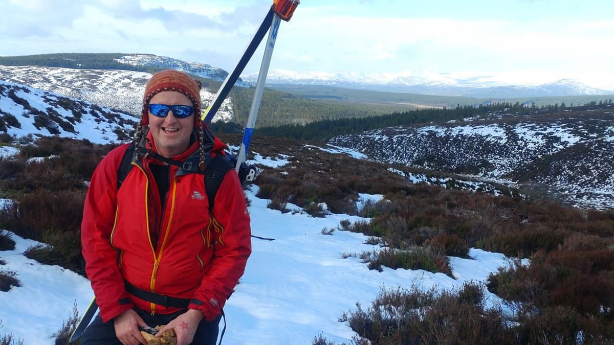 Jim MacGregor climbing 50,000 metres this year for Search and Rescue ...