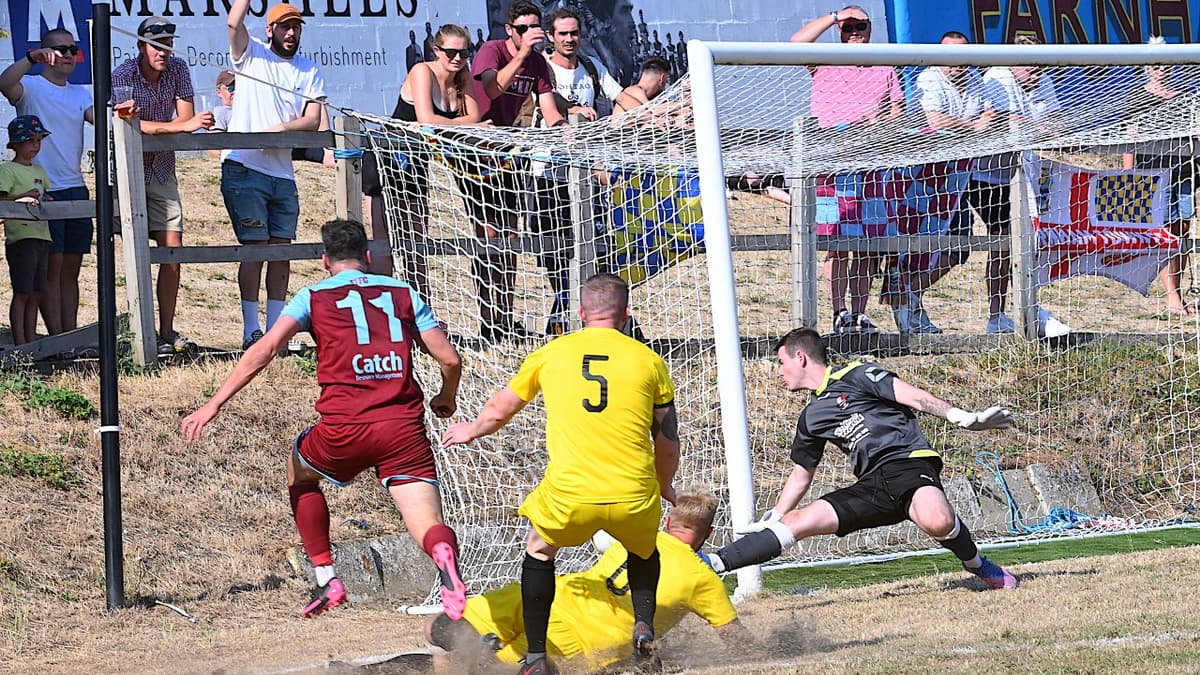 Farnham Town beat Combined Counties Premier Division South leaders ...