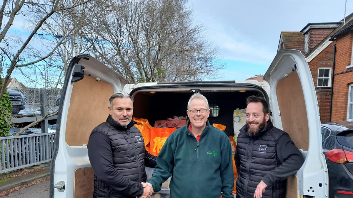 Cala Homes helping Alton's food bank | farnhamherald.com