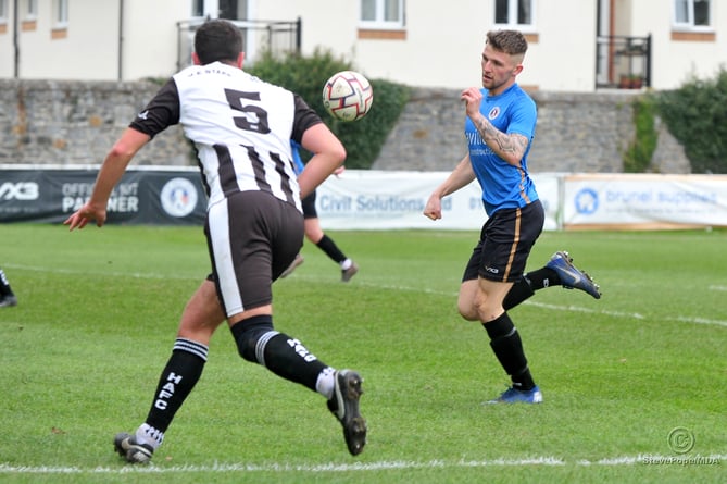 Match Gallery: Newton Abbot Spurs versus Holsworthy ...