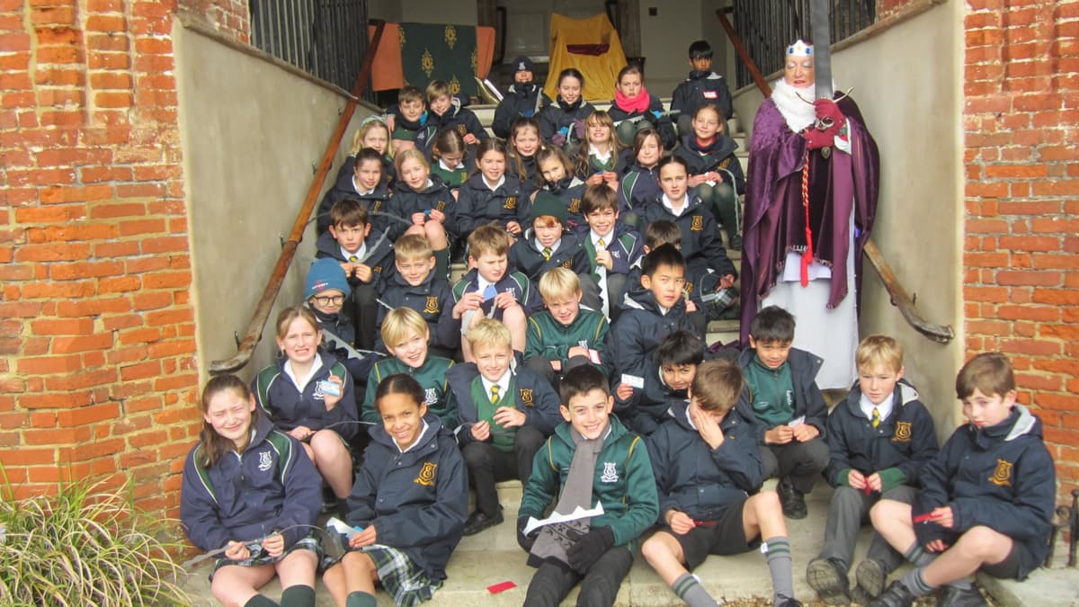 From Caedwalla to William the Conqueror: Farnham Castle is bleeding in ...