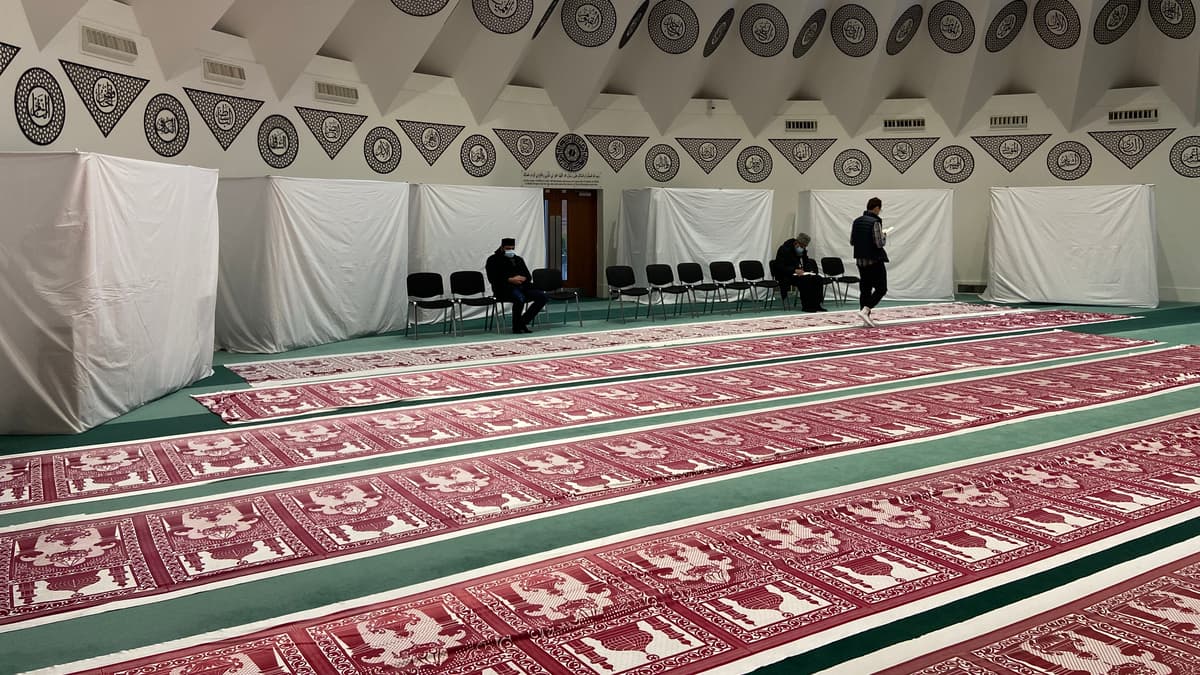 Inside Tilford's Mubarak Mosque during the holy month of Ramadan ...