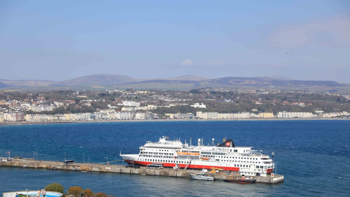Photos of Otto Sverdrup cruise ship | iomtoday.co.im