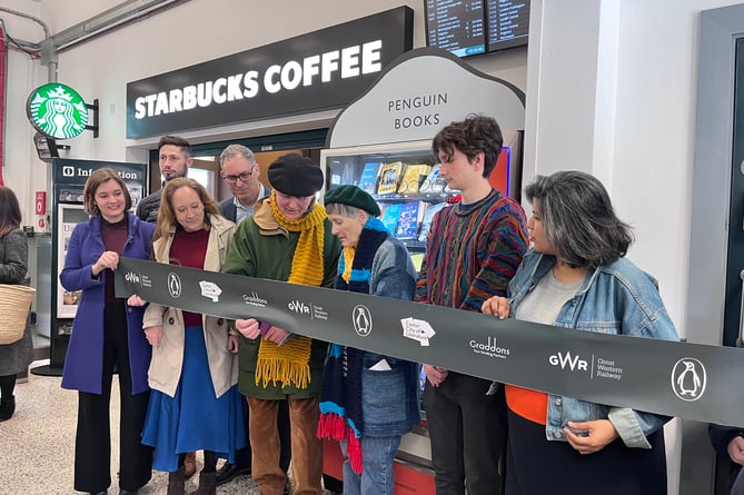 Morpurgos open UK's first Penguin book vending machine at Exeter St ...