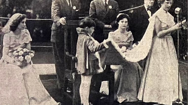 Coronation controversy: Was the correct Queen crowned? | farnhamherald.com