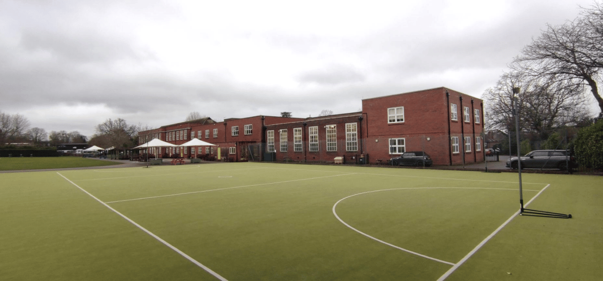 South Farnham School named Surrey’s best-performing primary school ...