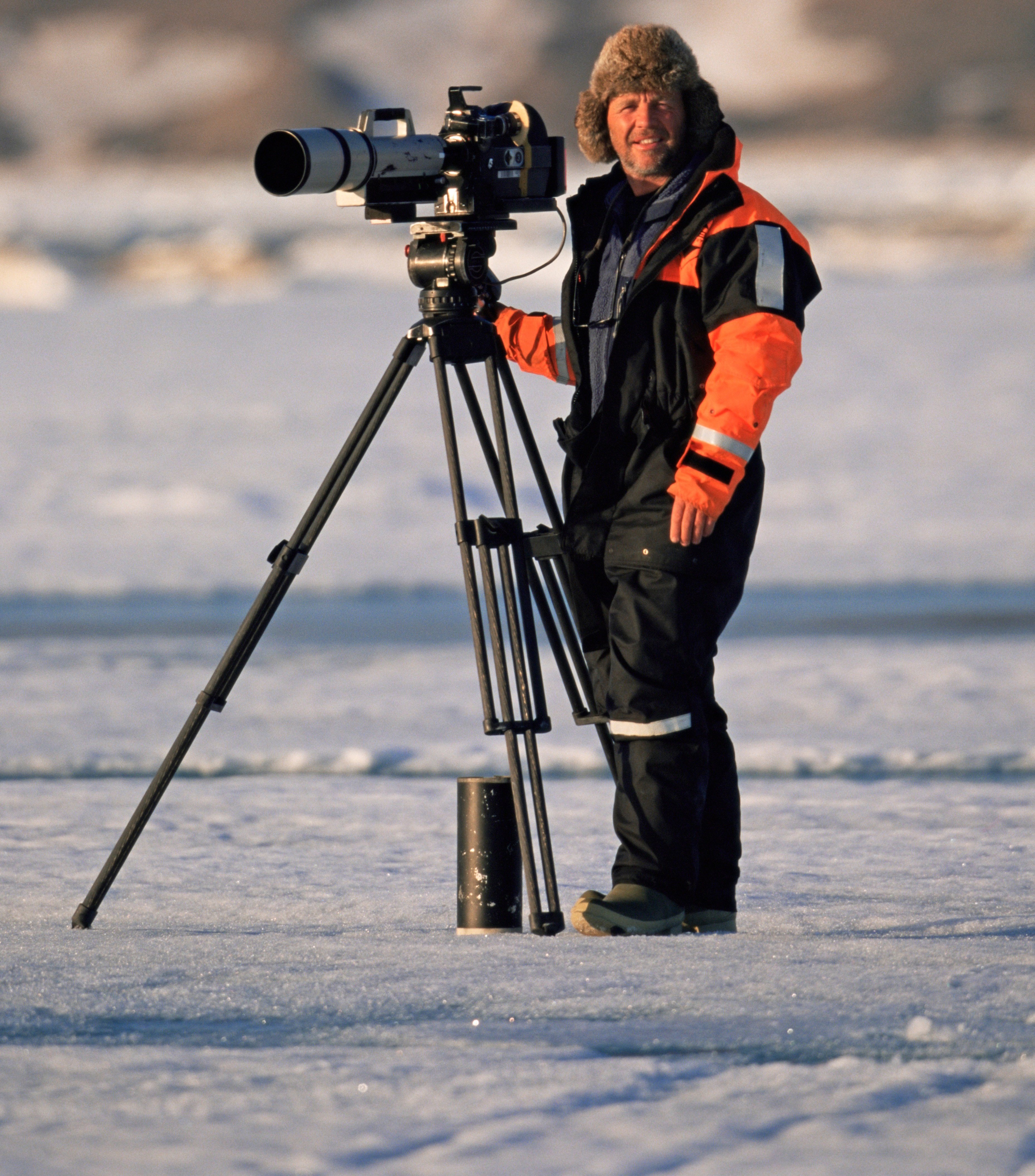 Doug Allan tells wildlife tales from behind the camera | farnhamherald.com