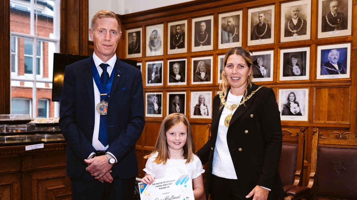 Douglas awards praise unsung hero | iomtoday.co.im