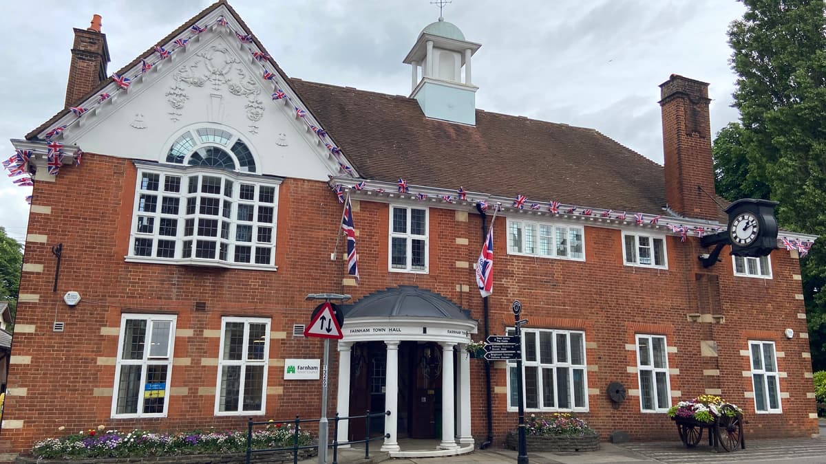 New year wishes from Farnham Town Council joint leaders | farnhamherald.com