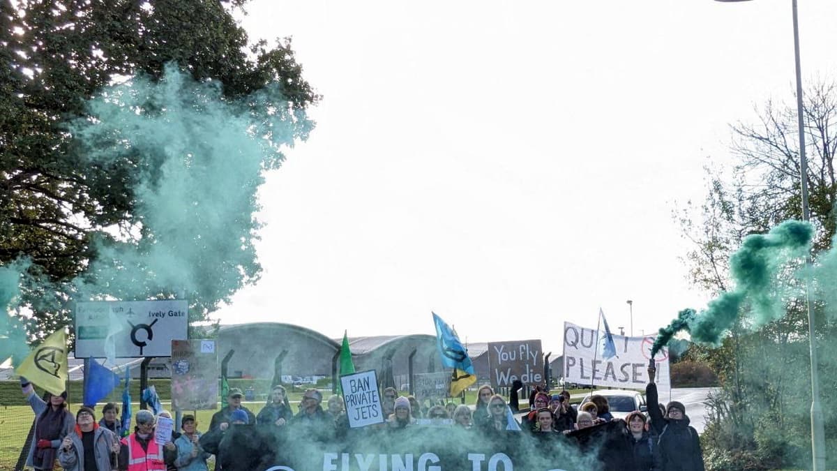 Opinion: Farnborough Airport expansion plans 'frankly unbelievable ...