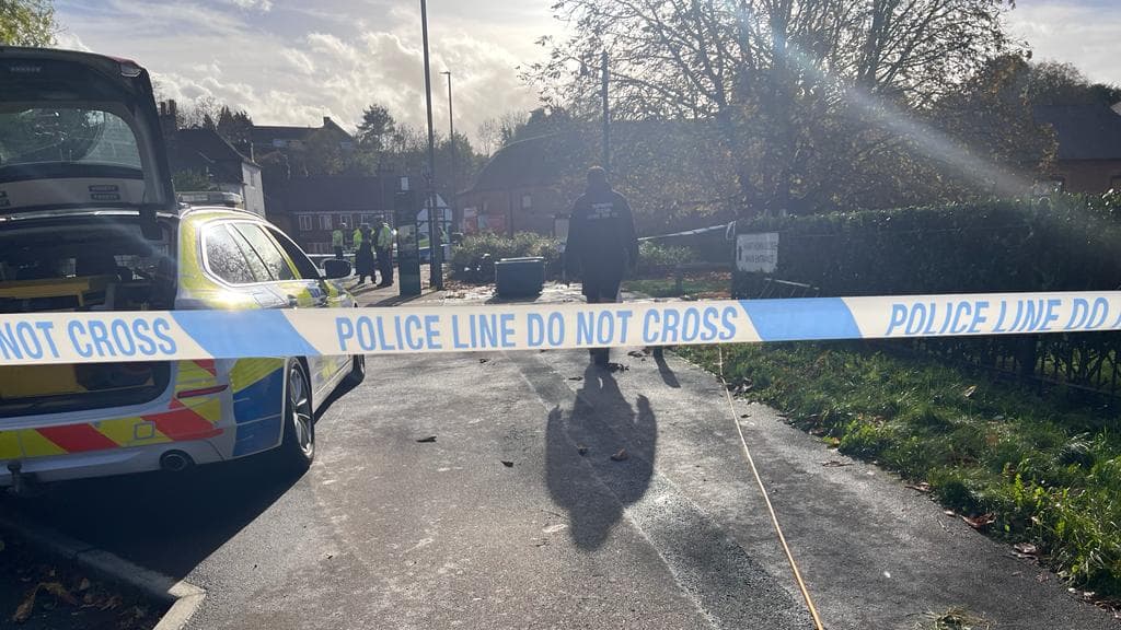 As it happened: Emergency incident closes key road into Farnham town ...