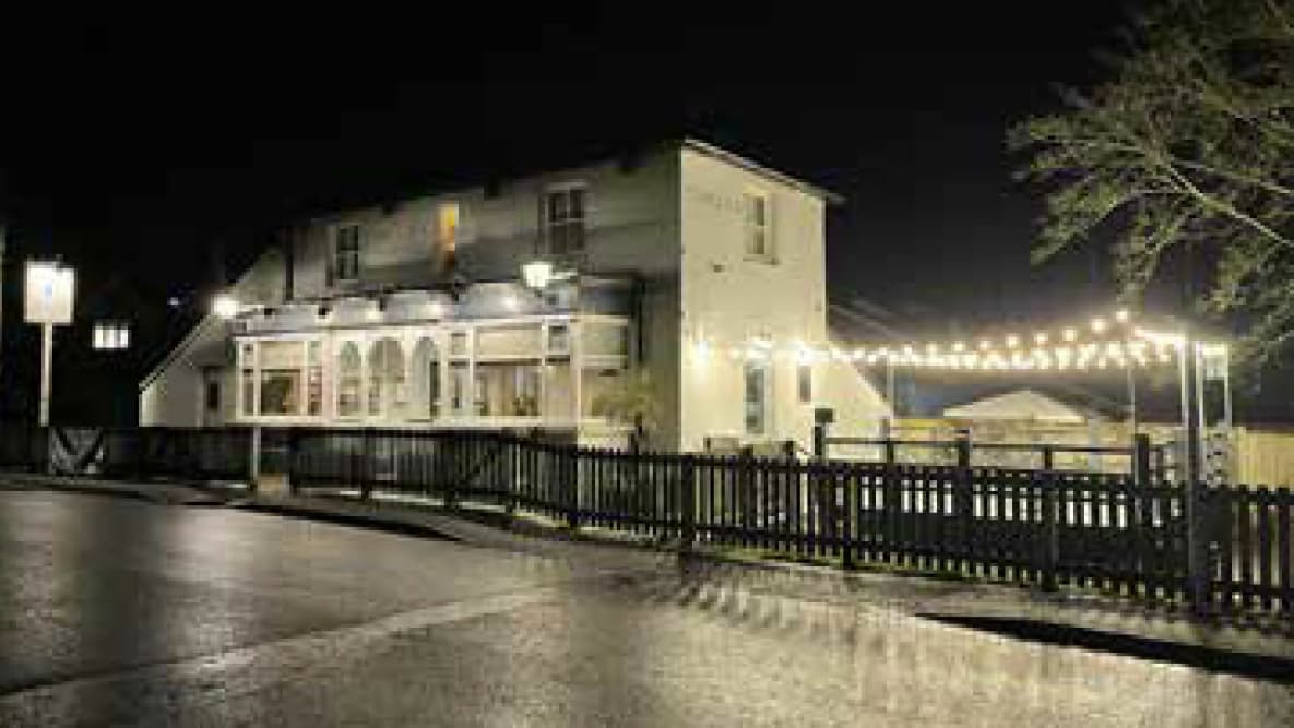 Three East Hampshire pubs are back in business | farnhamherald.com