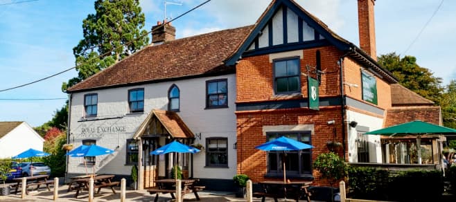 Farnham company New Dawn Pubs sells Upper Farringdon and Lindford pubs ...