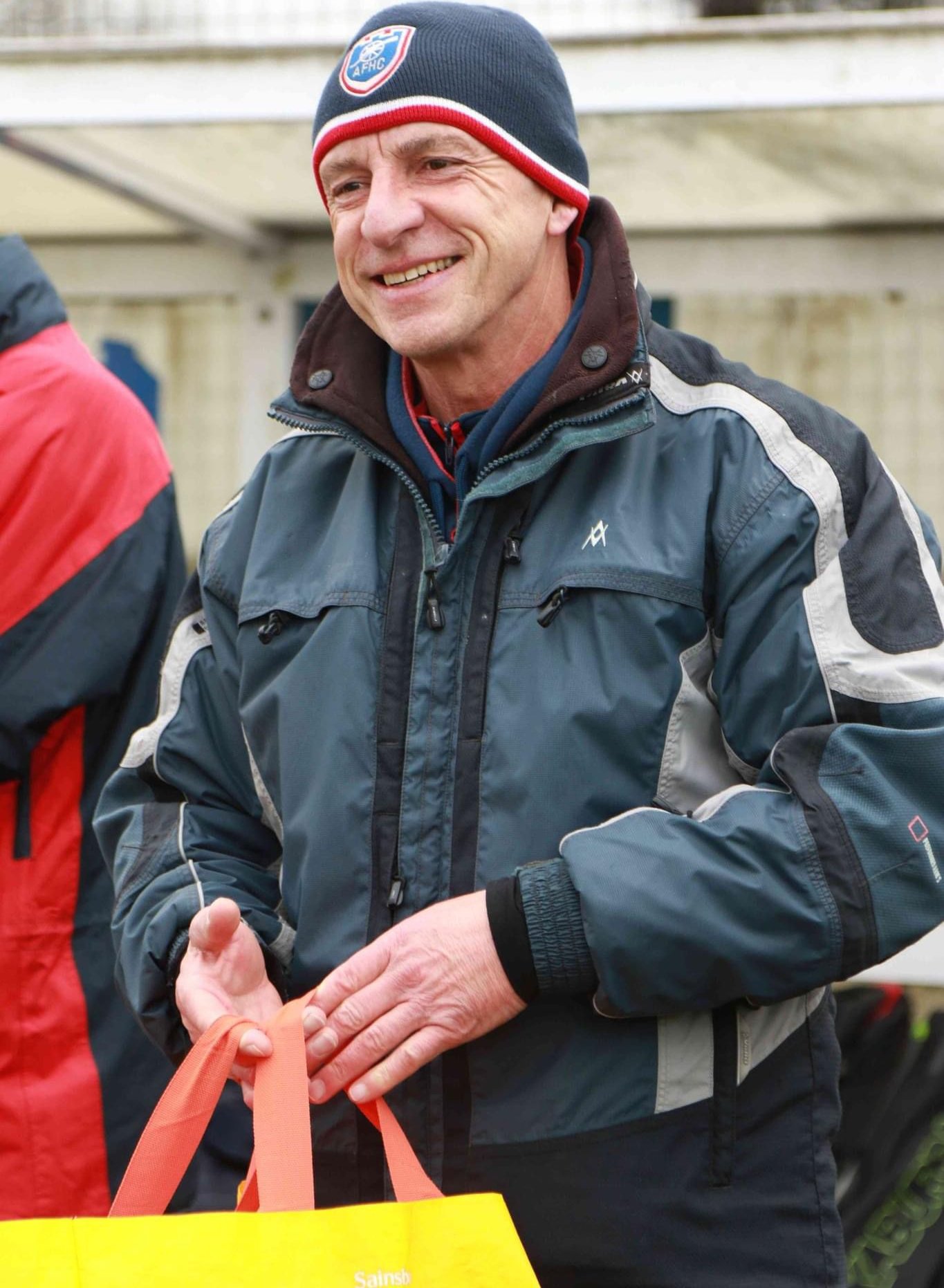 Ian Jennings stepping down as Aldershot & Farnham head coach ...