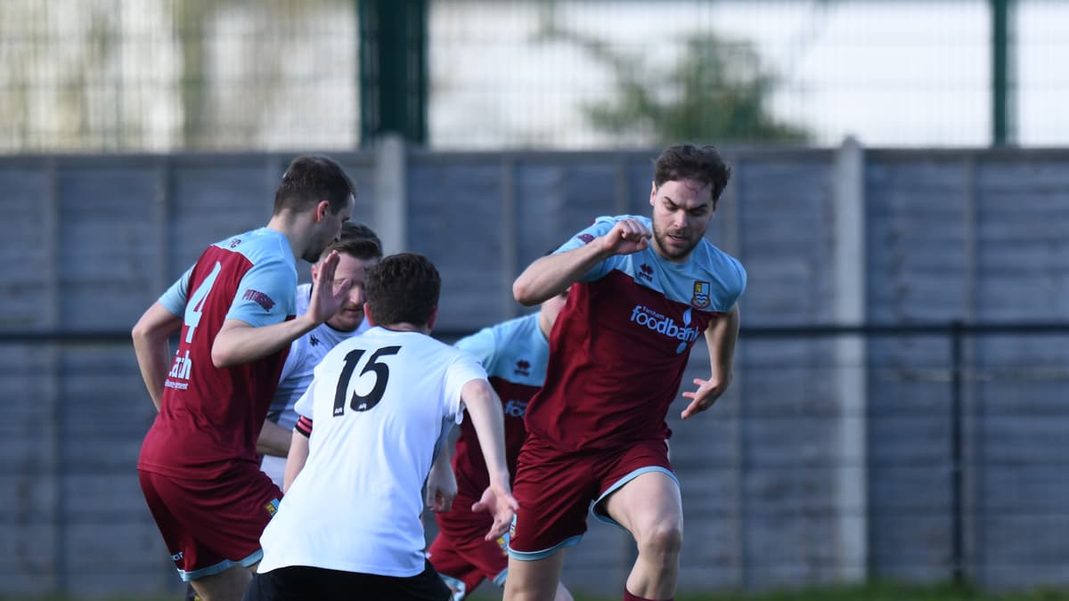 Farnham Town boss targets unbeaten campaign as Alton boost play-off ...