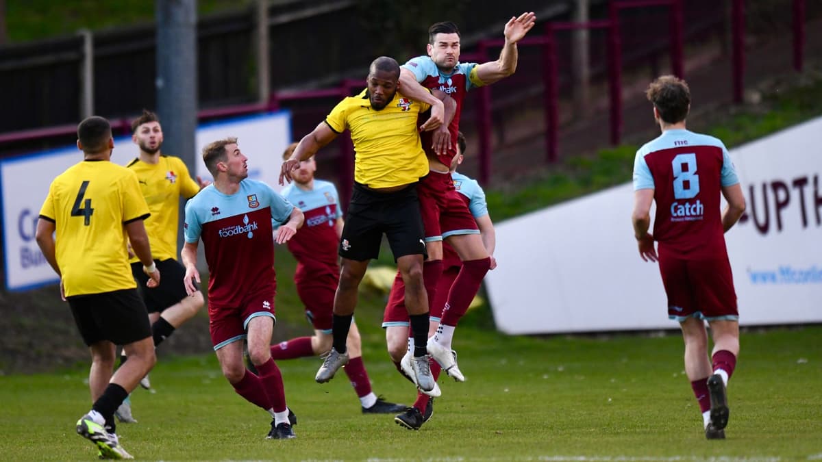 Champions extend unbeaten run with Cobham draw | farnhamherald.com